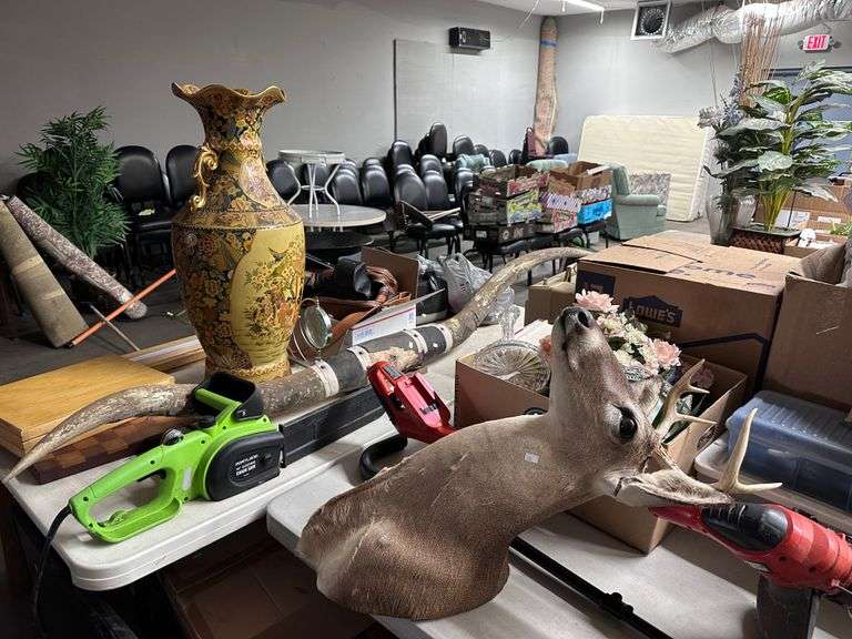 Friday Night Auction - Auctionology LLC