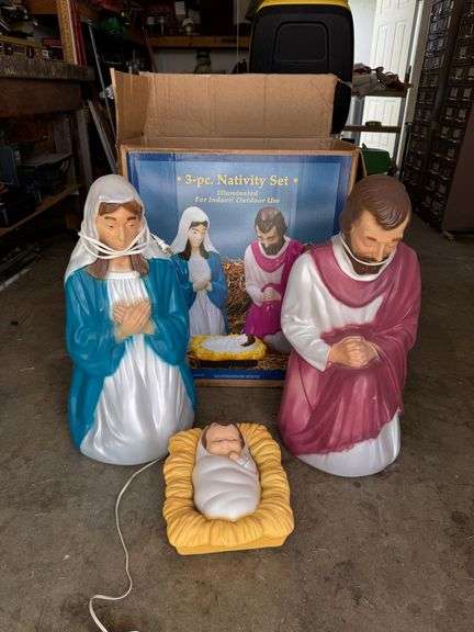 Genfoam Three Piece Blow Mold Nativity Set - Auctionology LLC