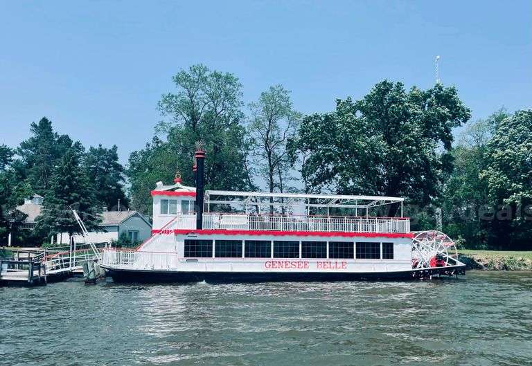 1995 Skipperliner Paddle Wheel Boat - Auctionology LLC